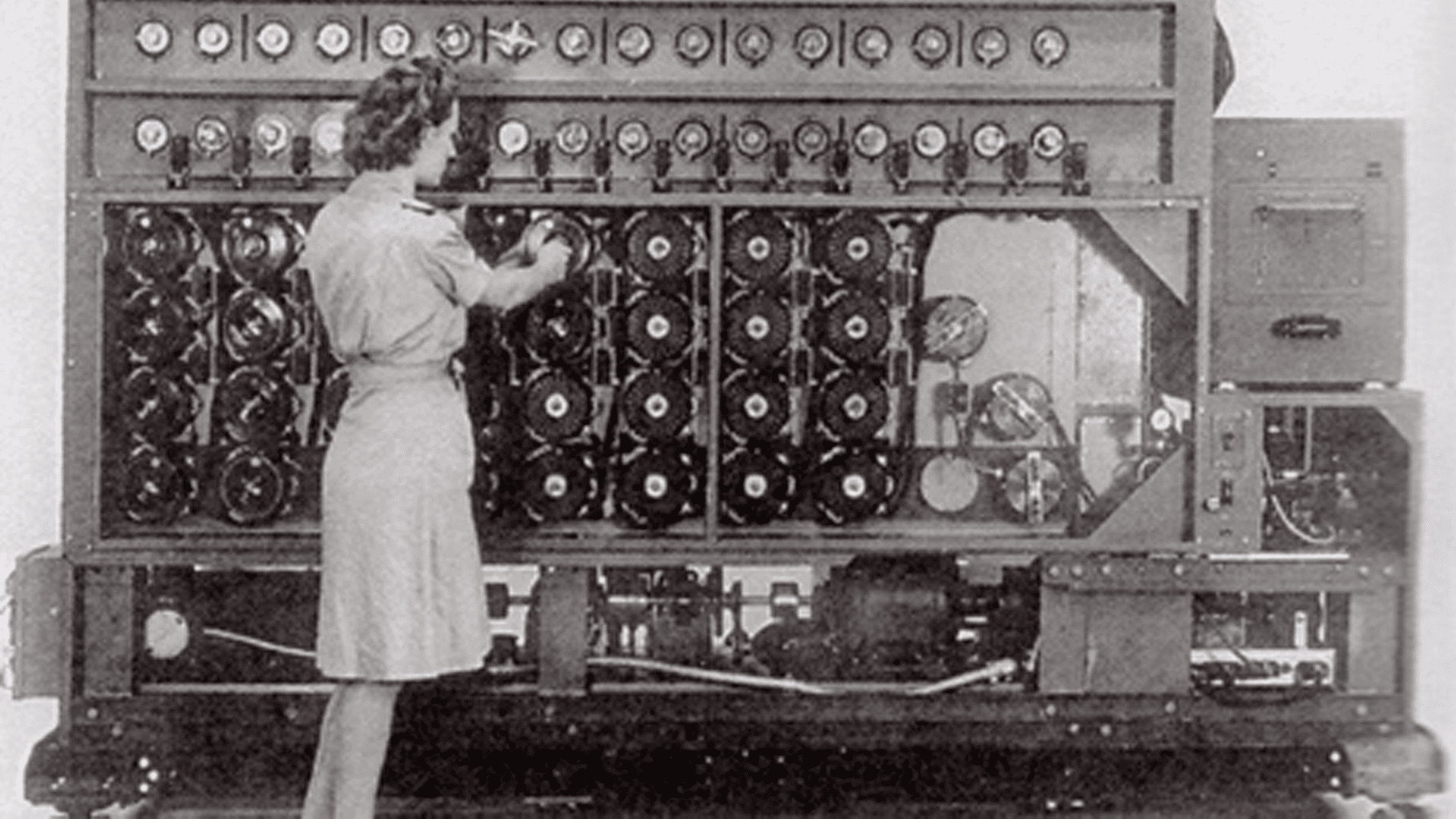 Kaitan Erat Revolusi Industri dengan Kesadaran Teknologi - Digitals ...